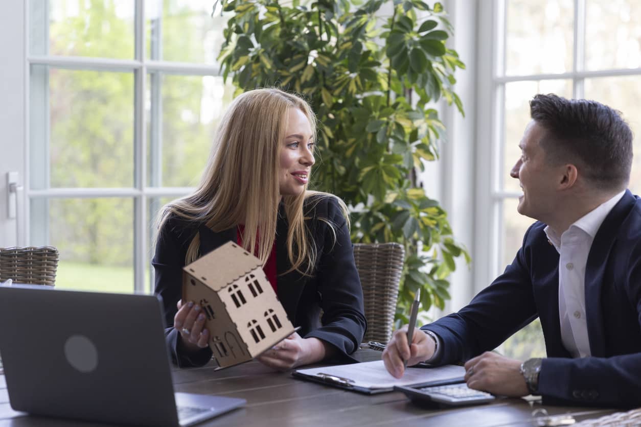 What is a buyer's agent?